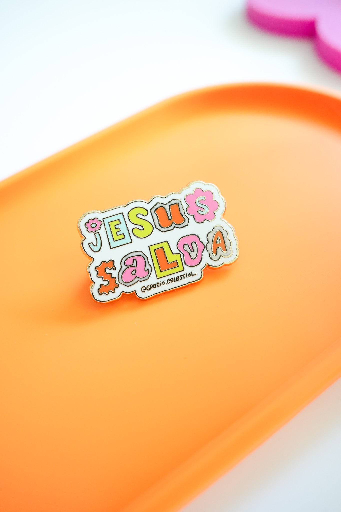 Jesus Salva Exclusive Pin – GRACIA CELESTIAL